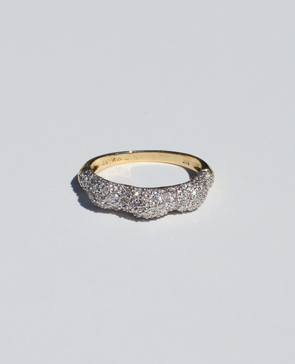 Undulating Pavé Diamond Band – 23carat