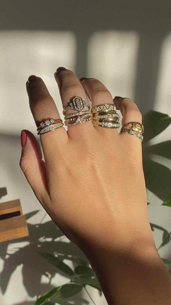 Antique 18k Paneled Starburst Gypsy Set Ring – 23carat